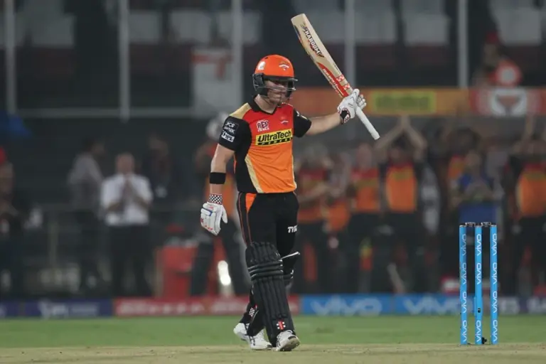 Top 5 batters with most runs in a single IPL season