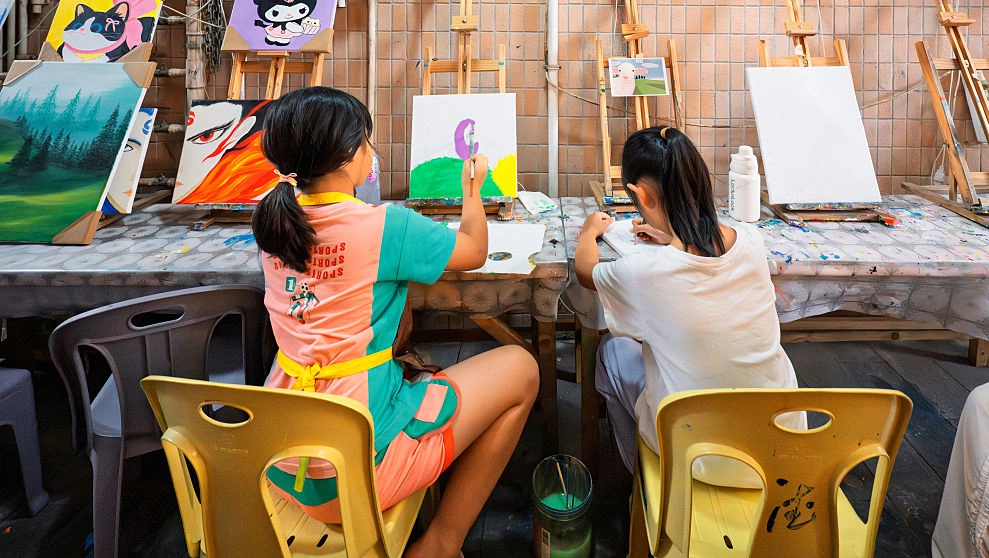 Raising creative kids through everyday art