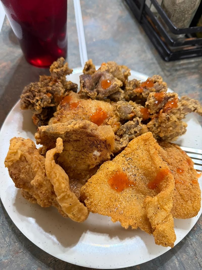 This massive Alabama buffet features crispy fried tomatoes and all the ...