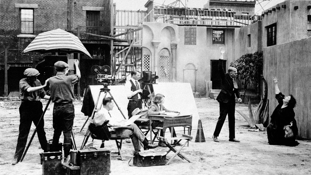 14 fascinating behind-the-scenes movie moments