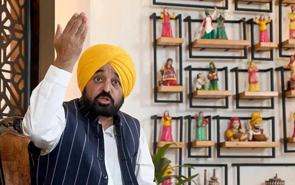 Punjab to regularise 65,000 workers, end contractor system