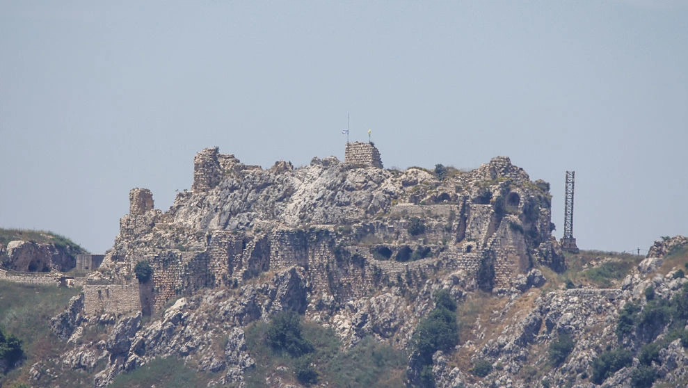 Israel seizes Beaufort Castle as Lebanon front widens