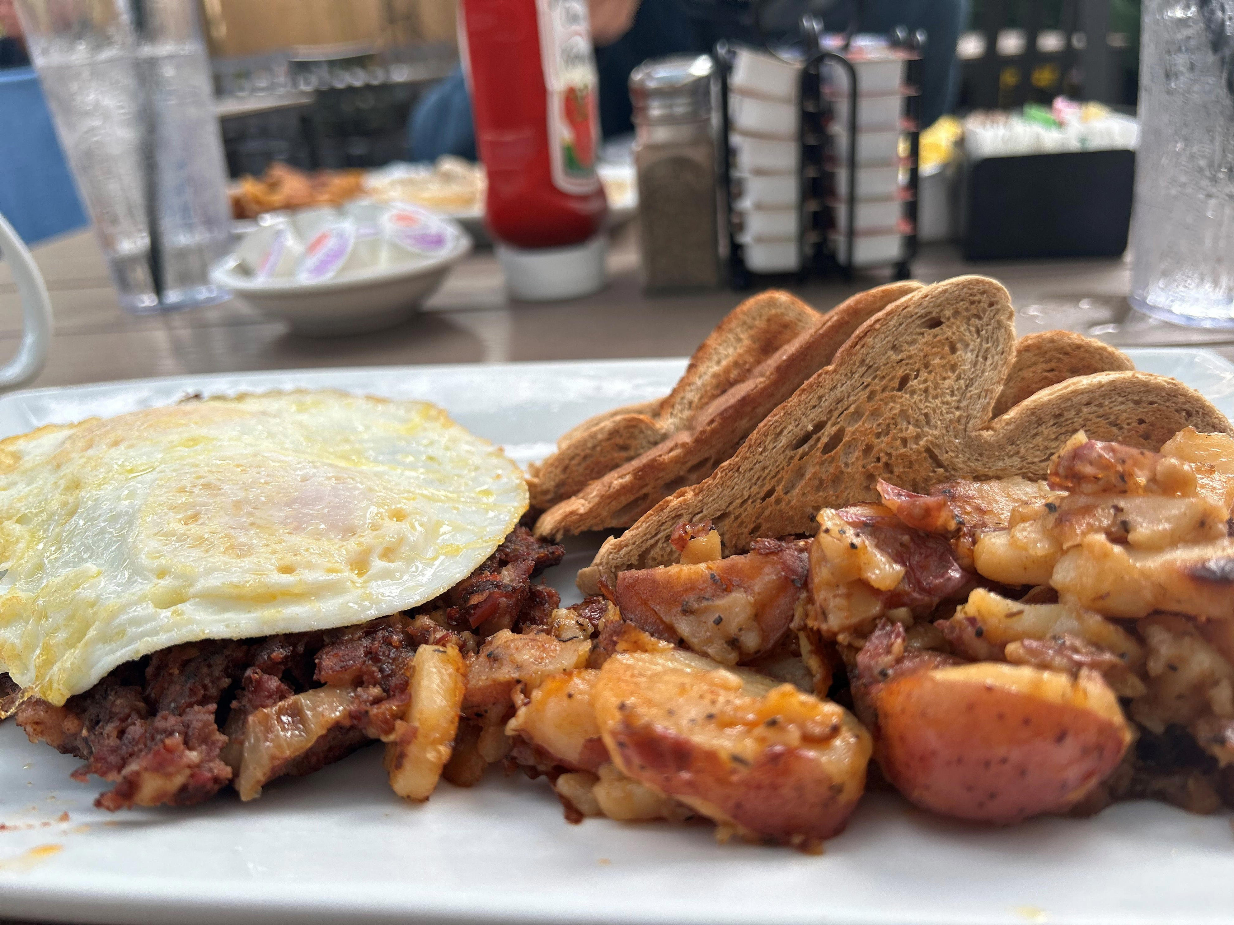 Late night fire strikes popular LBI eatery just as summer begins