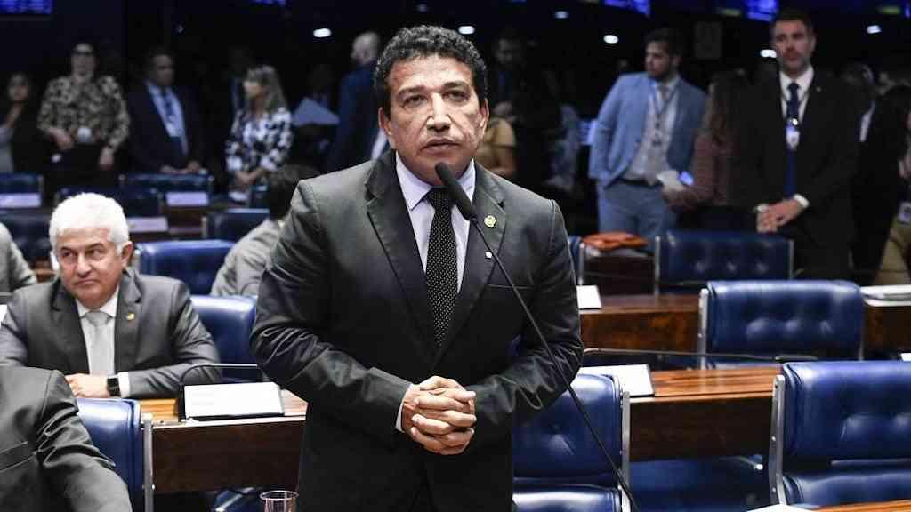 Magno Malta se torna réu por acusação falsa de estupro