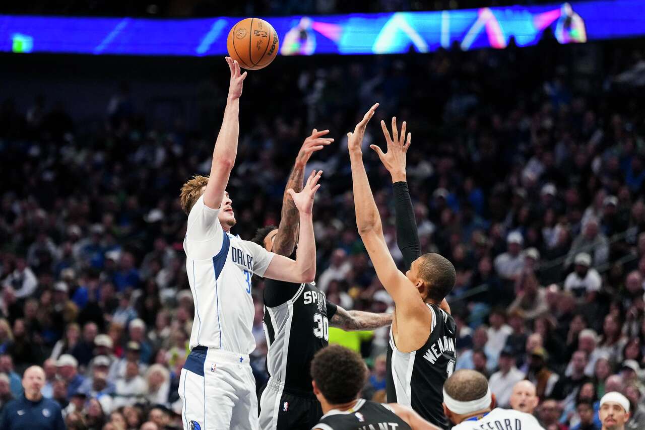 Mike Schmitz wants to crash party with Spurs, Thunder, but the NBA just ...
