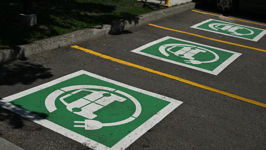 EV consideration climbs in Canada as new barriers emerge