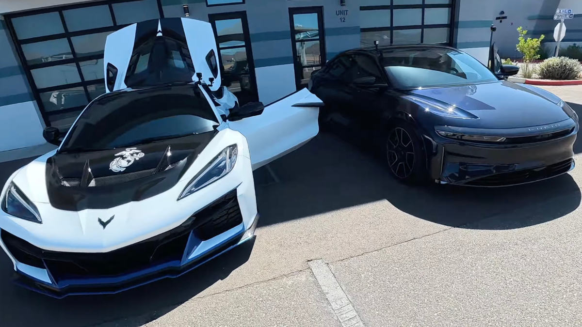 Lucid Air Sapphire beats Corvette ZR1X with 8.99-second quarter-mile run