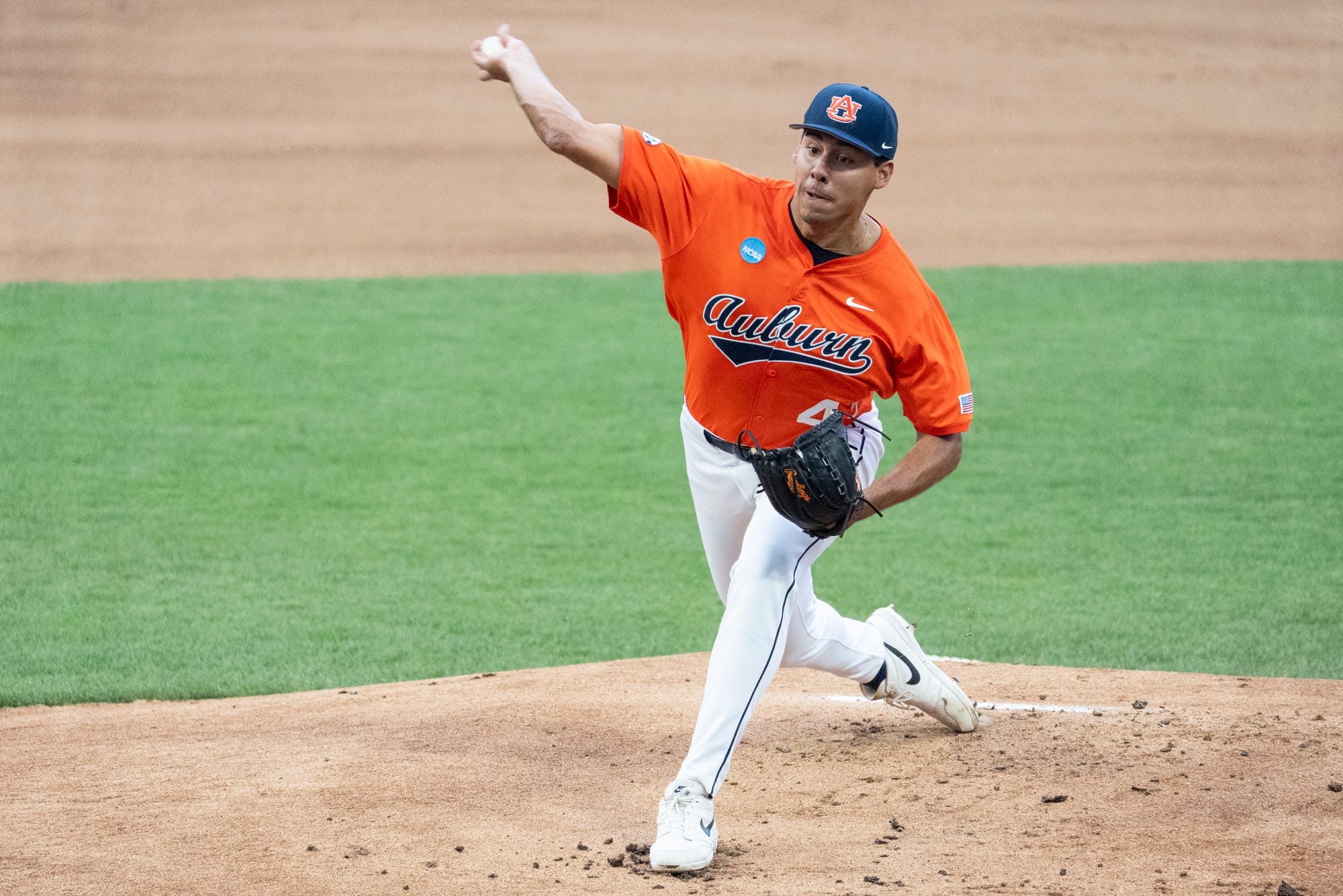 Auburn baseball leads UCF after go-ahead homer: NCAA regional live updates
