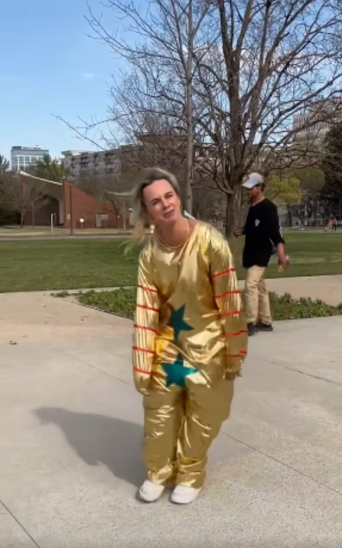 Asking strangers to race while wearing a sumo suit: Who wins?