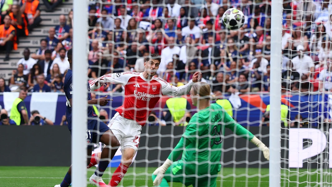 Ferguson’s reported 'boring Arsenal' text sparks debate after final
