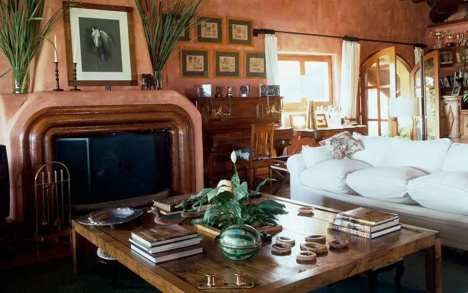 Summer interiors are getting warmer and softer