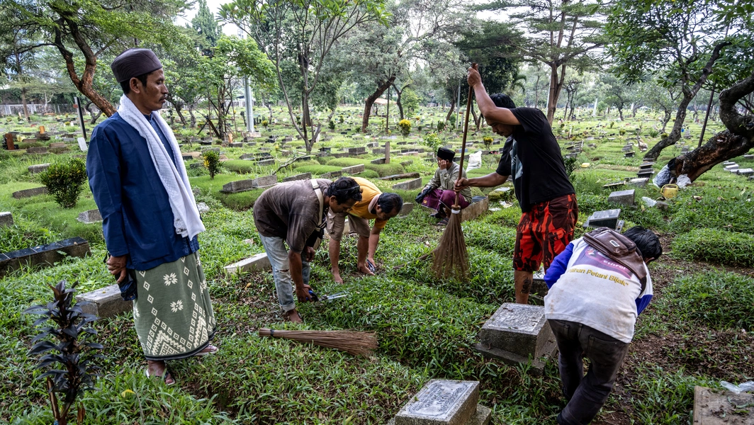 Buried headstone discovery sparks debate on cemetery neglect