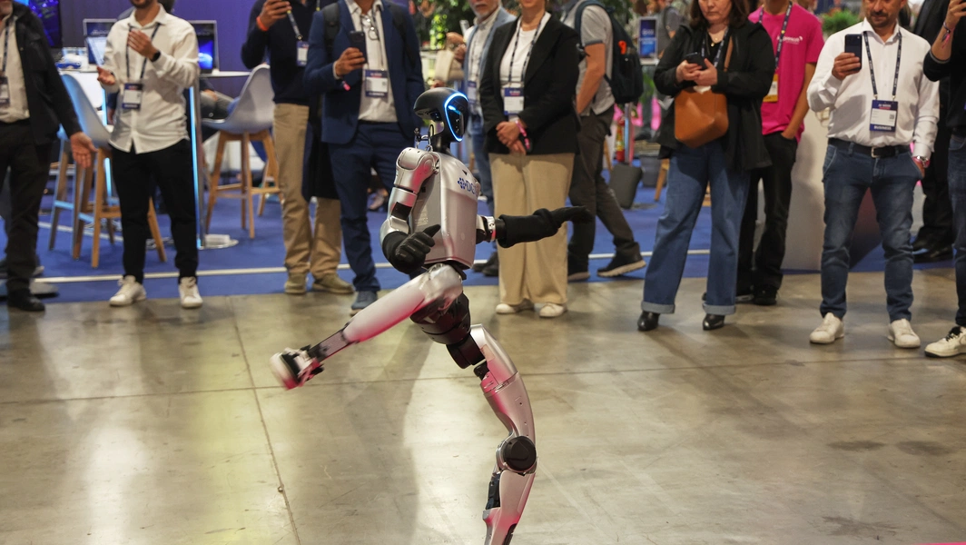Humanoid trainers and security bots mark real-world rollout