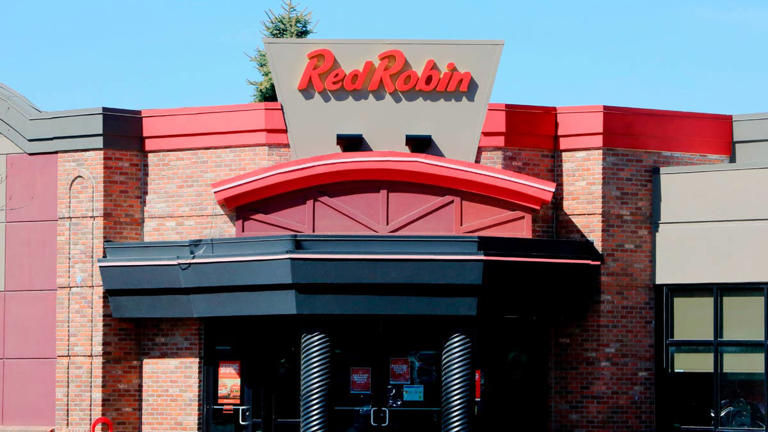 After closing 23 locations, burger chain sells 30 restaurants