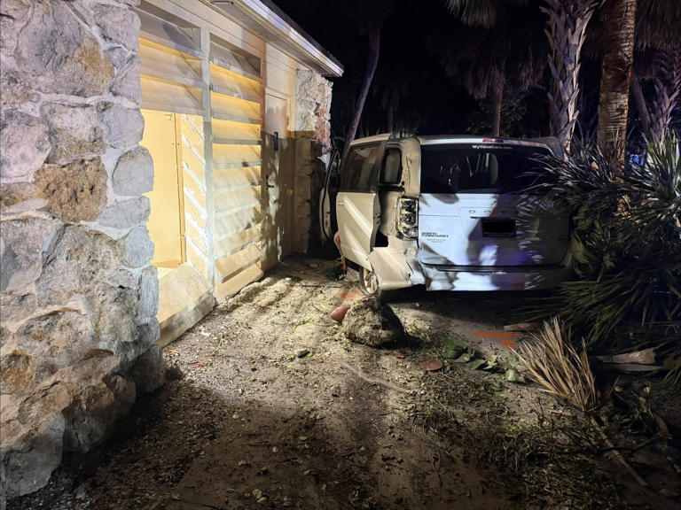 Teen arrested for reckless driving after crashing into Venice Beach ...