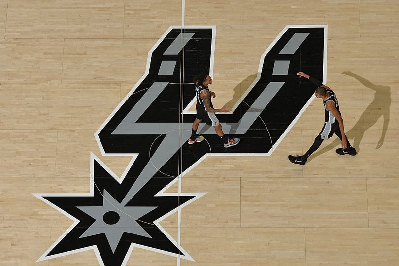San Antonio Spurs fan, 17, brain dead after tragic accident during ...