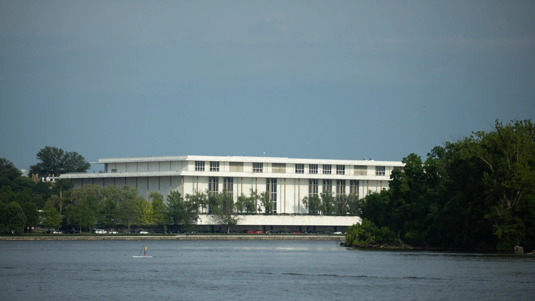Burgum avoids pledge to follow Kennedy Center name order