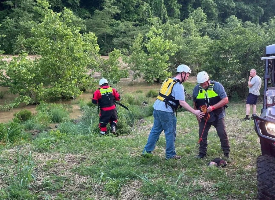 Kayaking trip turns into nightmare as floodwaters sweep away kayakers, gear