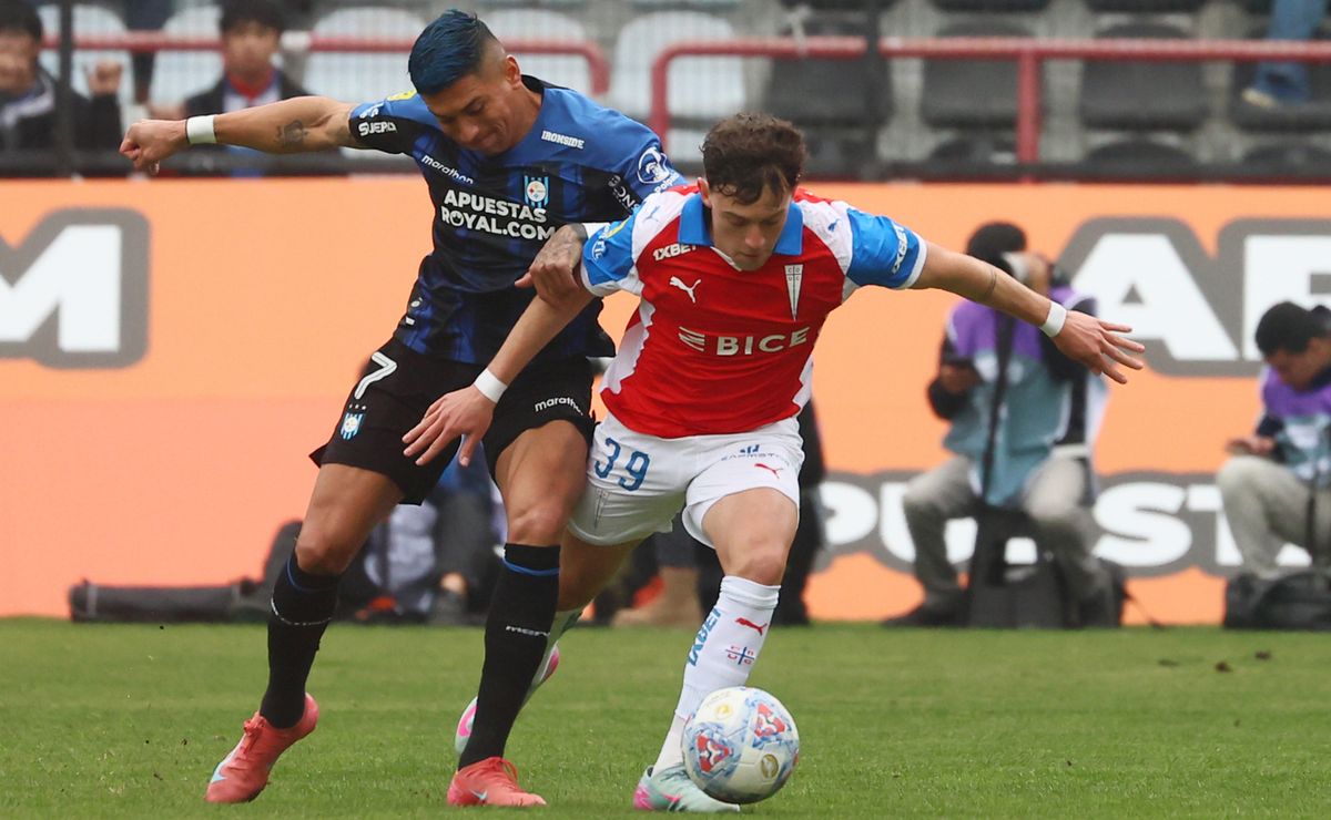 El jugador de la UC más criticado en el primer tiempo contra Huachipato ...