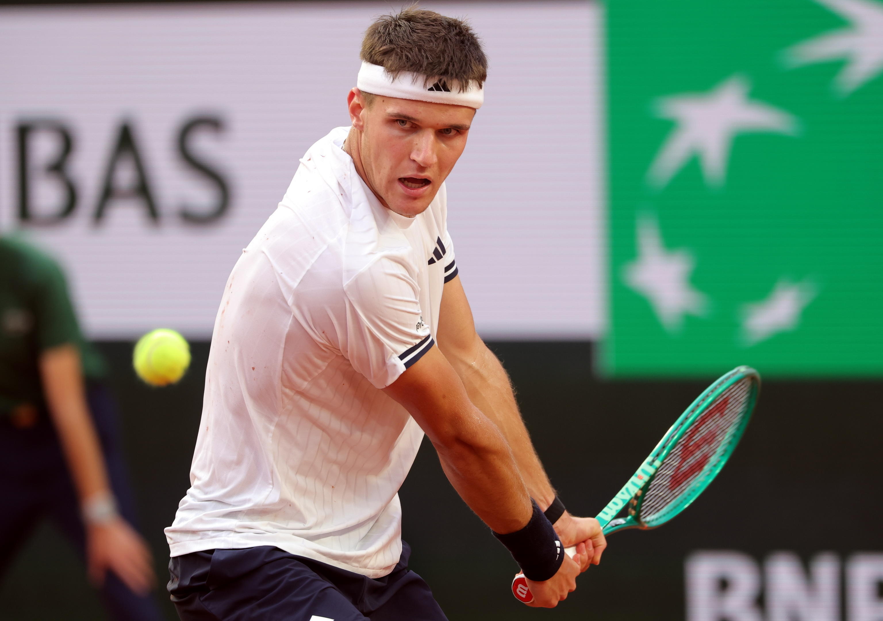 Roland Garros: Mensik ai quarti, battuto il russo Rublev