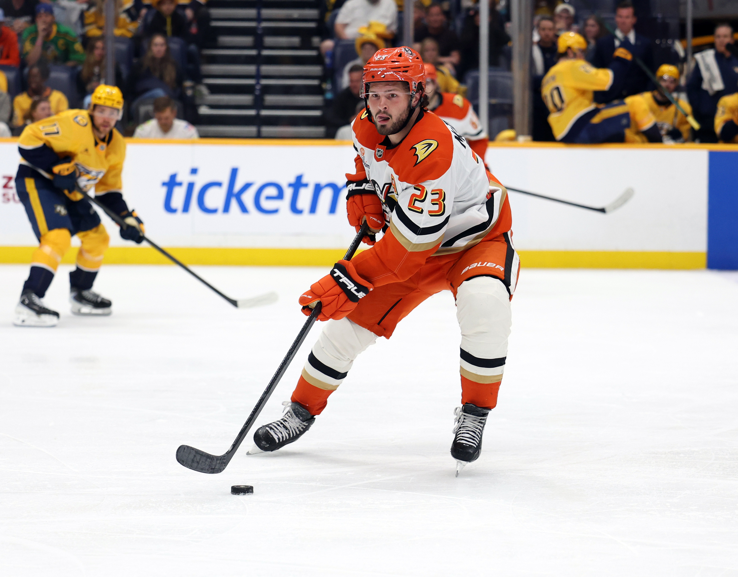 NHL weekend rumors: Trade buzz, goalie market chaos, and coaching dominoes