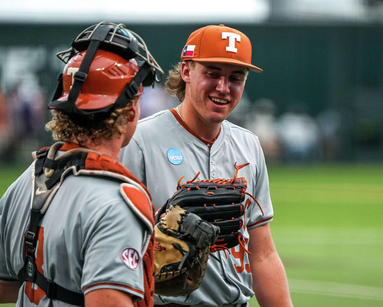 Well-rested Dylan Volantis leads well-tested Texas pitching staff in ...
