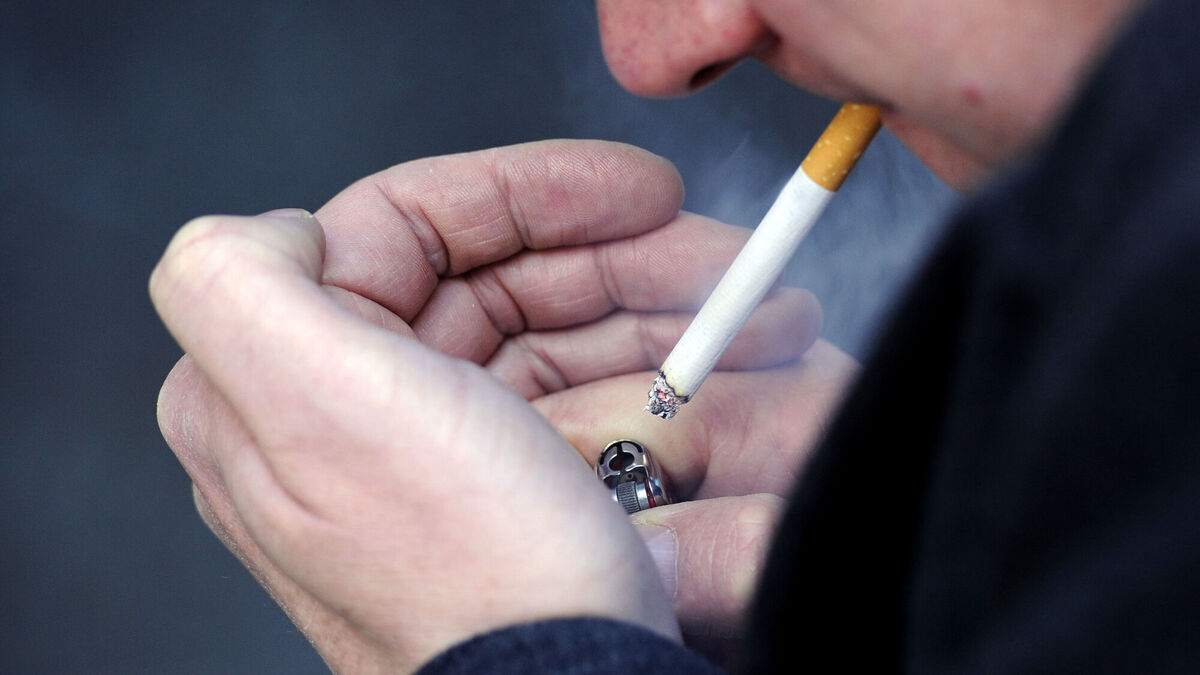 TD calls for minister and HSE to get serious about a total ban on smoking