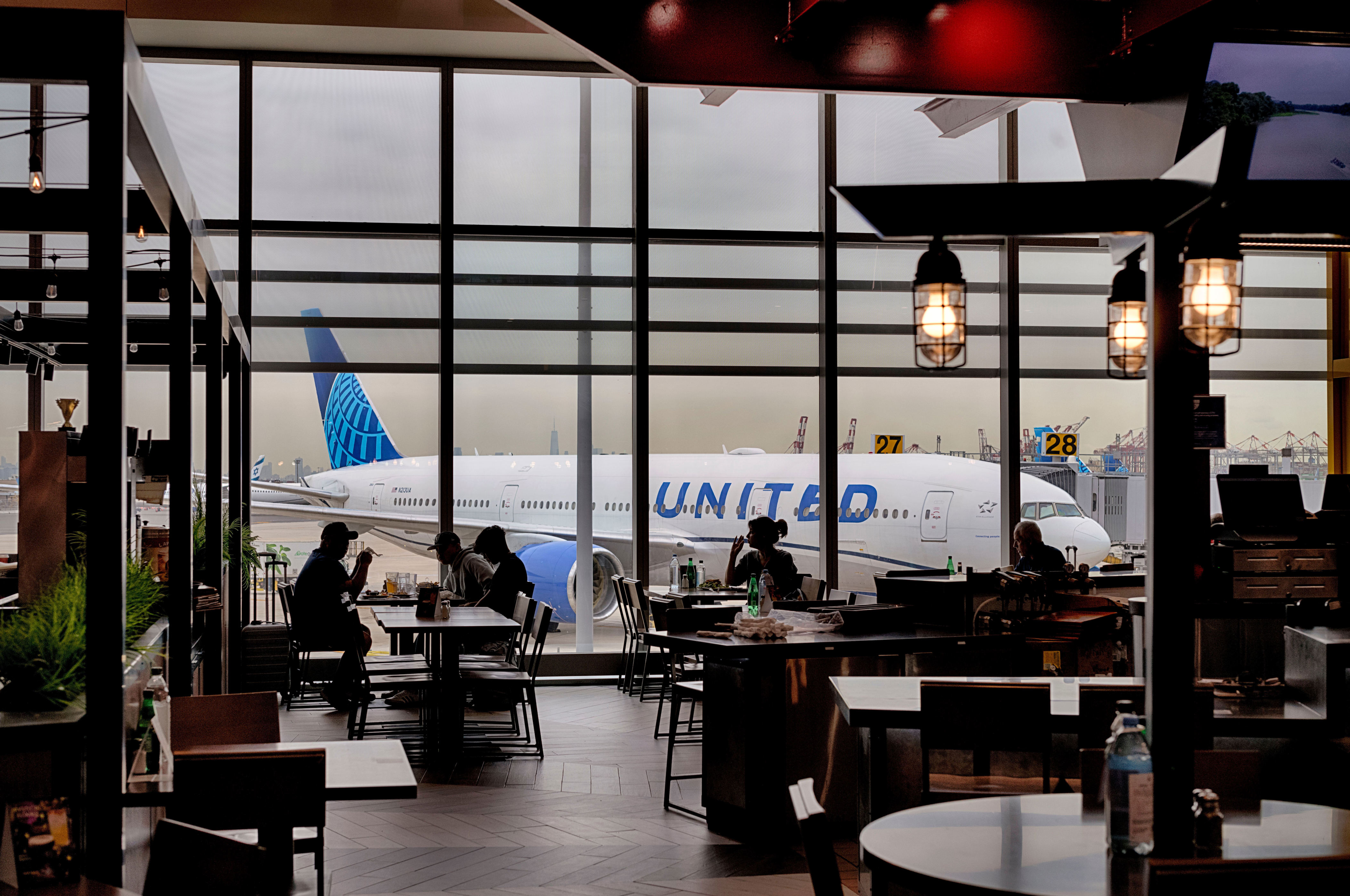 Crew turns plane around over Bluetooth device's name