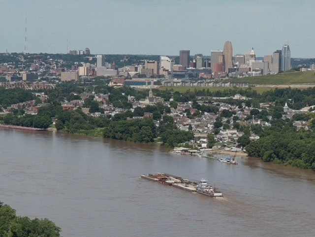 River barge carrying supplies for Brent Spence Bridge arrives in ...