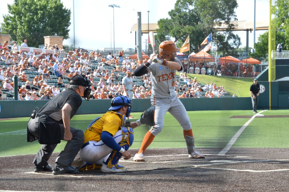Aiden Robbins’ stadium-shaking slam sparks Texas baseball to a regional ...