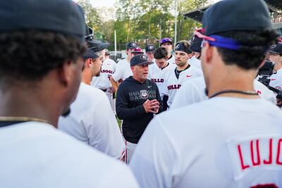 No. 3 Georgia baseball advances to super regionals for first time since ...