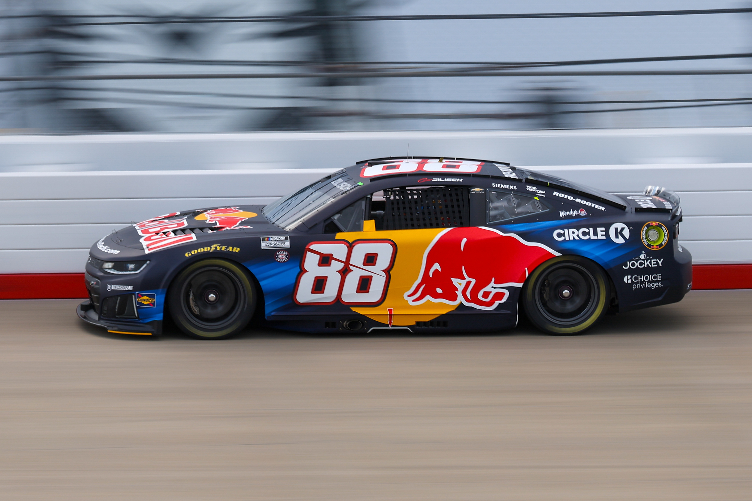 Trackhouse Racing sees two drivers suffer brake failures early at Nashville