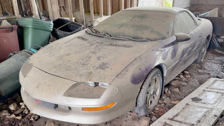 This forgotten flame-painted Camaro roared back to life after 20 years ...