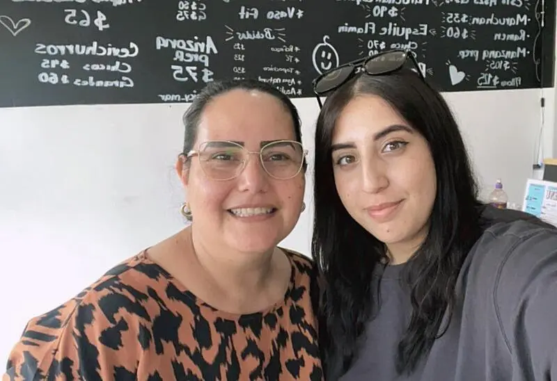 Mayde impulsó el sueño de su hija y hoy juntas han construido Spicy Mar ...