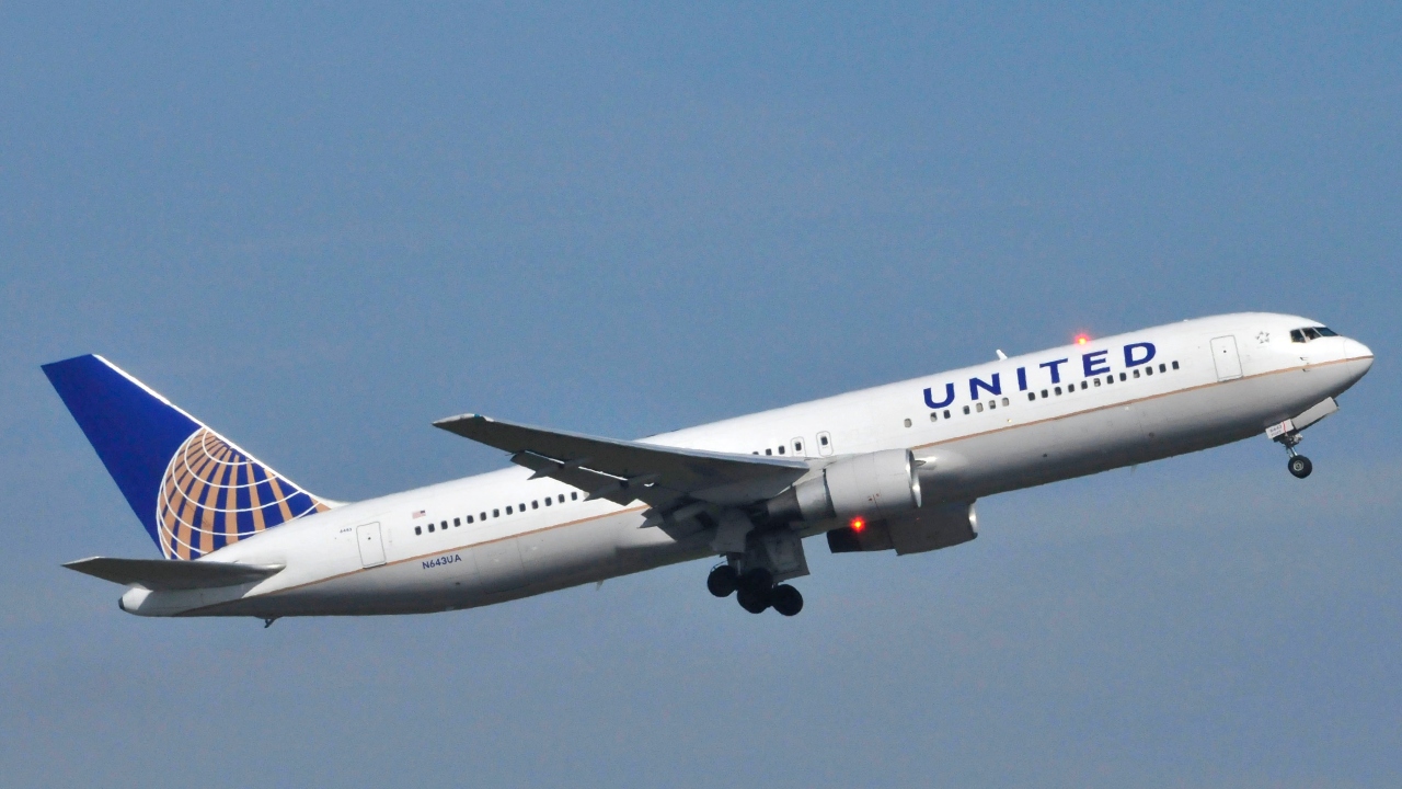 United flight returns midair after Bluetooth device name reportedly ...