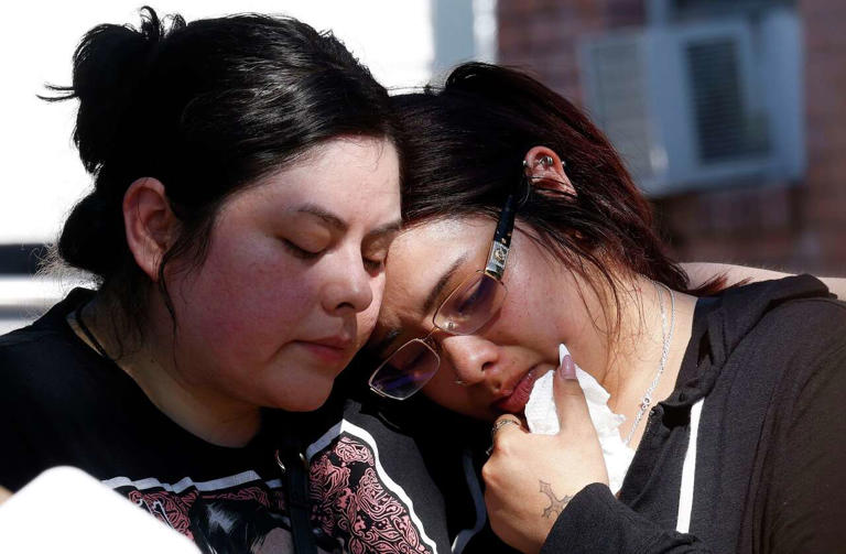'Devastated': Family holds vigil to honor mother, son who died in Oak ...