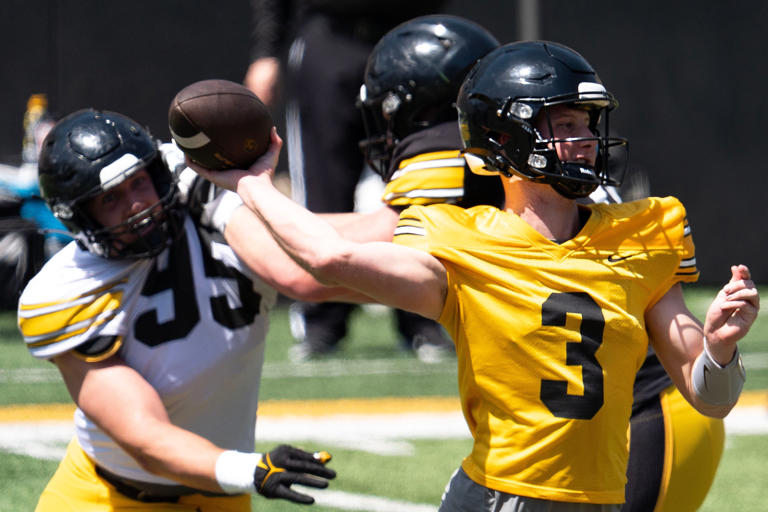 2026 Iowa football positional preview: Quarterbacks