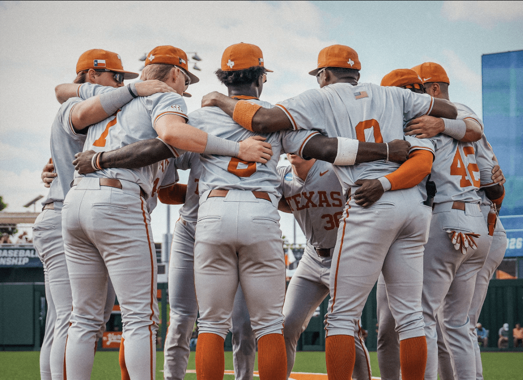 No. 6 Texas edges past UC Santa Barbara, 6-4, win to Austin Regional