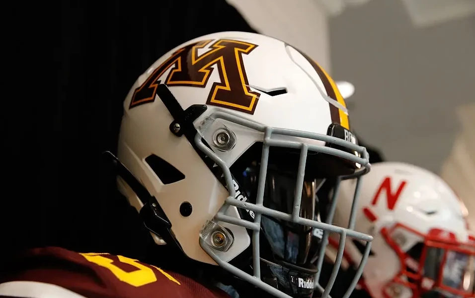 Three-star safety Maxwell Miles flips from Michigan to Minnesota