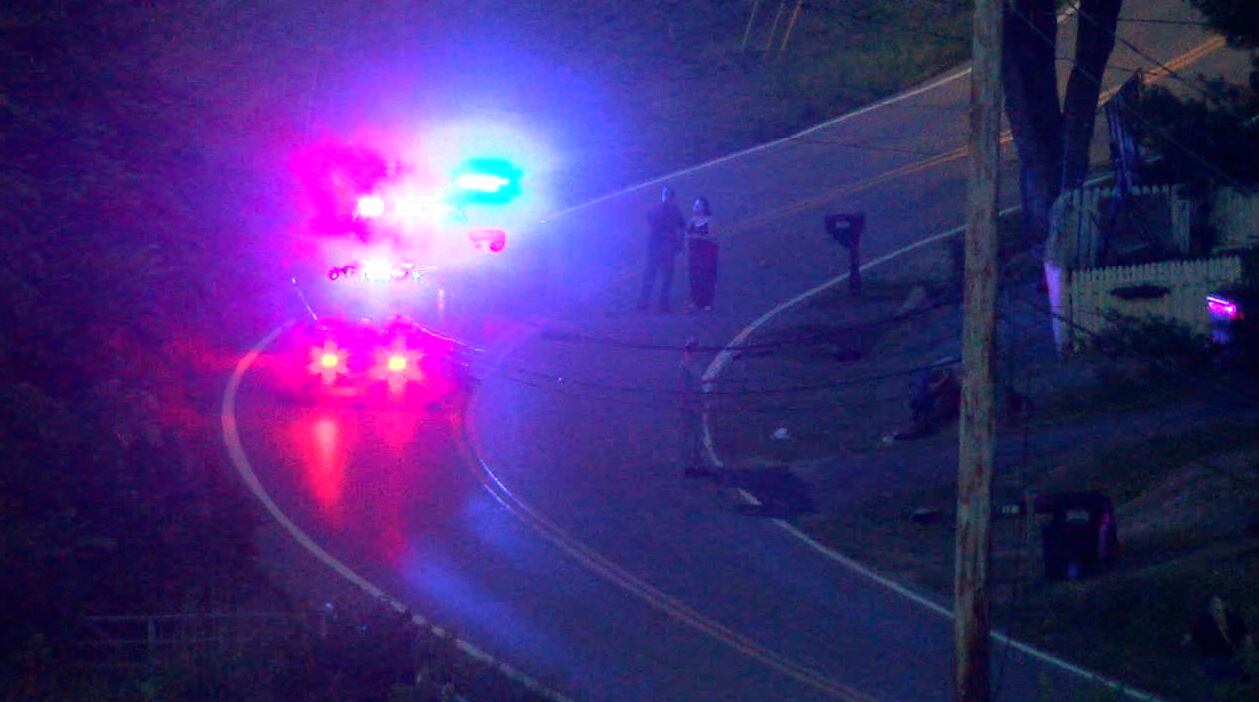 1 woman dead after single-vehicle crash in Warren County