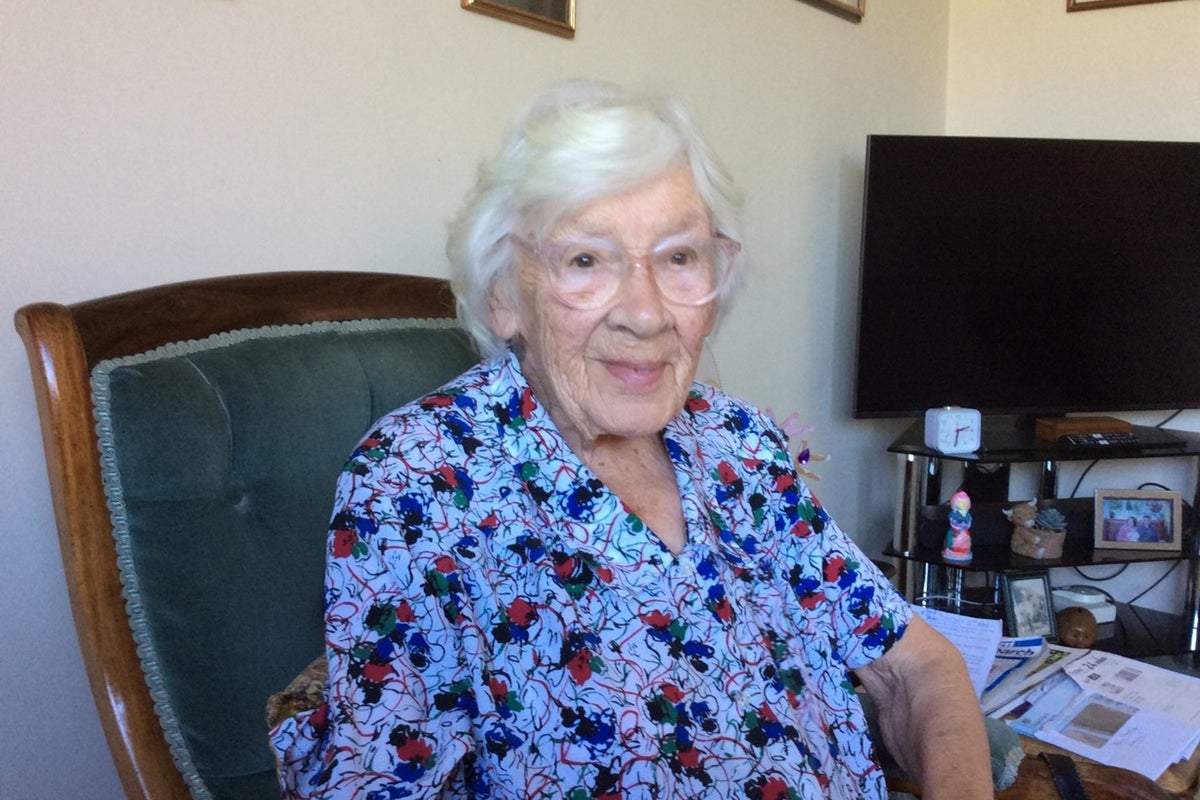 Great-grandmother first in UK to receive robotic liver cancer therapy