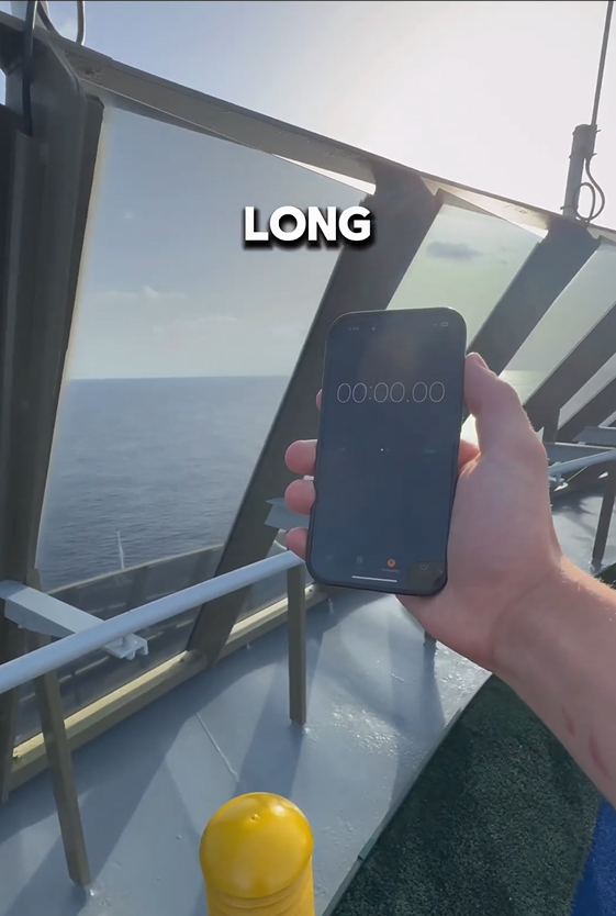 How long does it take to walk across a 1,000-foot cruise ship?