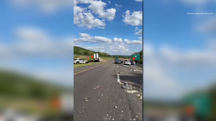 Road reopened after multi-vehicle crash in Monroe County