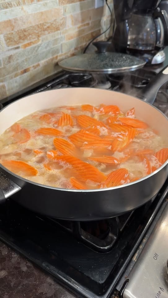 One pot chicken and rice dinner the whole family will love