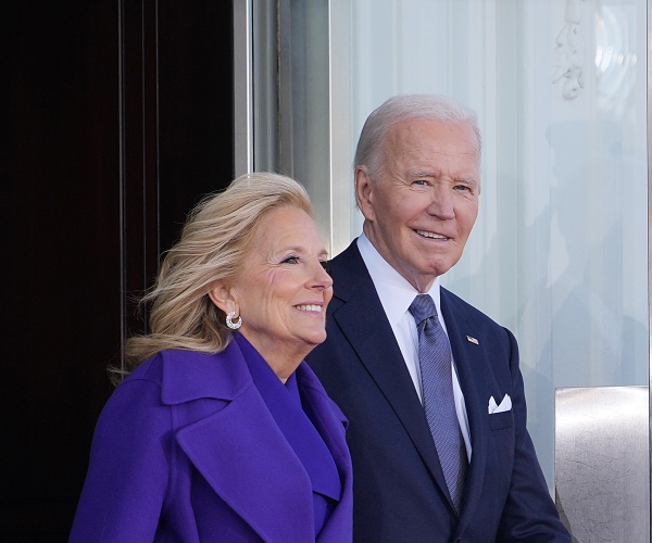 Fmr Biden staffers pan Jill Biden's new book