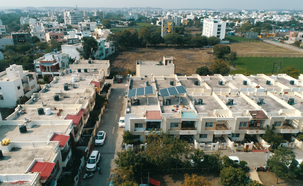 India tweaks solar rules to cut China dependence, manufacturers divided