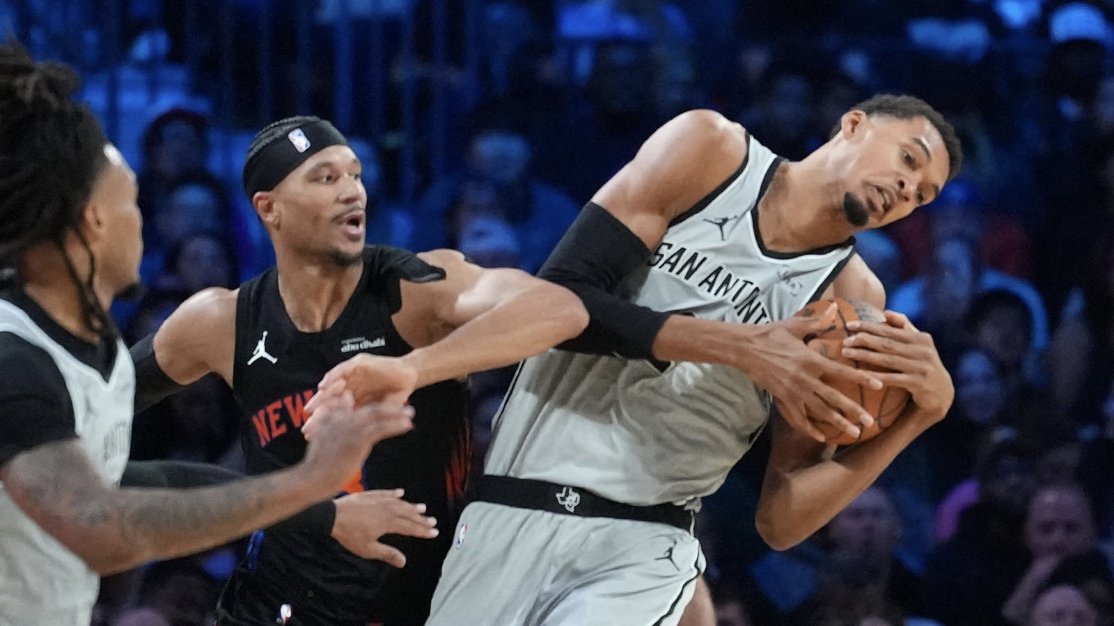 Josh Hart’s hilarious twist on being guarded by Victor Wembanyama