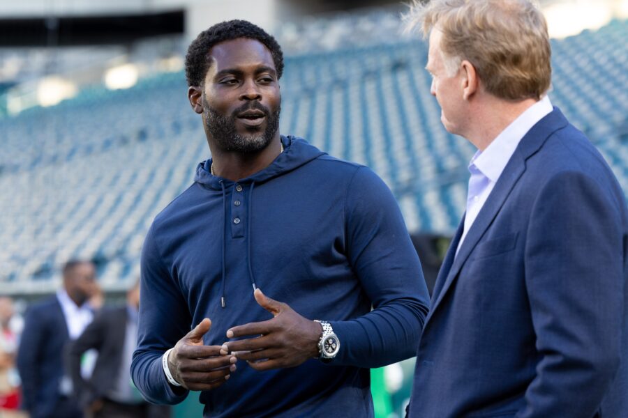 Former Falcons QB said he cried most nights in prison over what he allowed