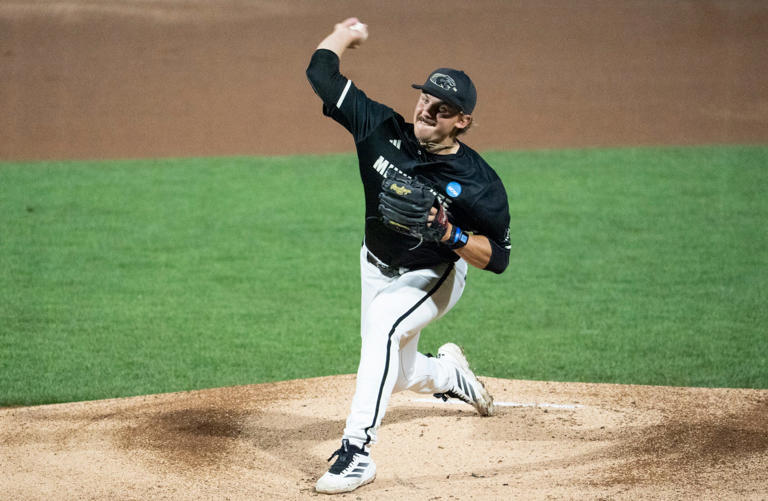 Updated NCAA baseball tournament bracket, TV schedule today, Super ...