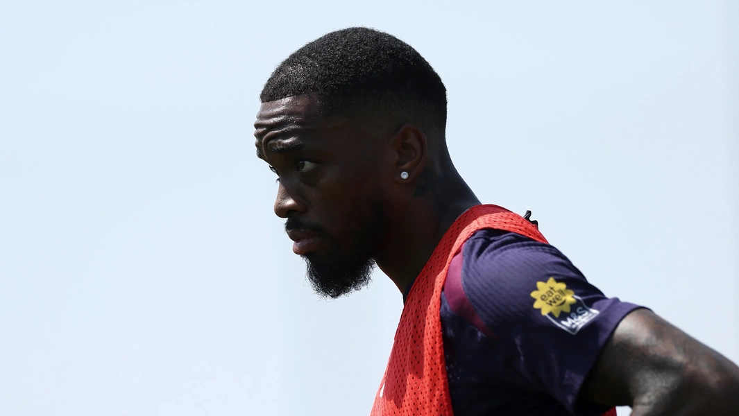 Toney cleared for England's World Cup travel despite bail